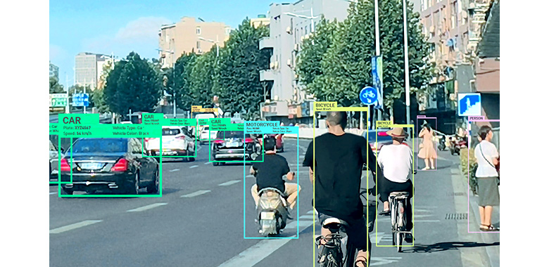 AI Box with real-time image recognition provides instant alerts to drivers.