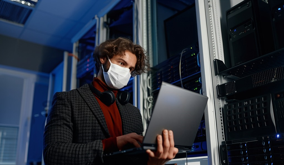 Edge AI vs Cloud AI, Perbedaan Utama dan Manfaatnya